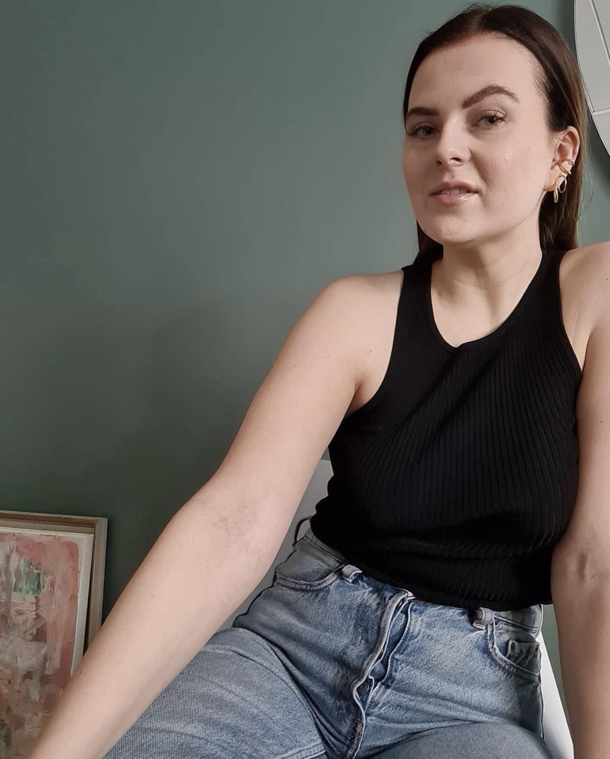 [Request] Why does she look so disappointed? | Scrolller