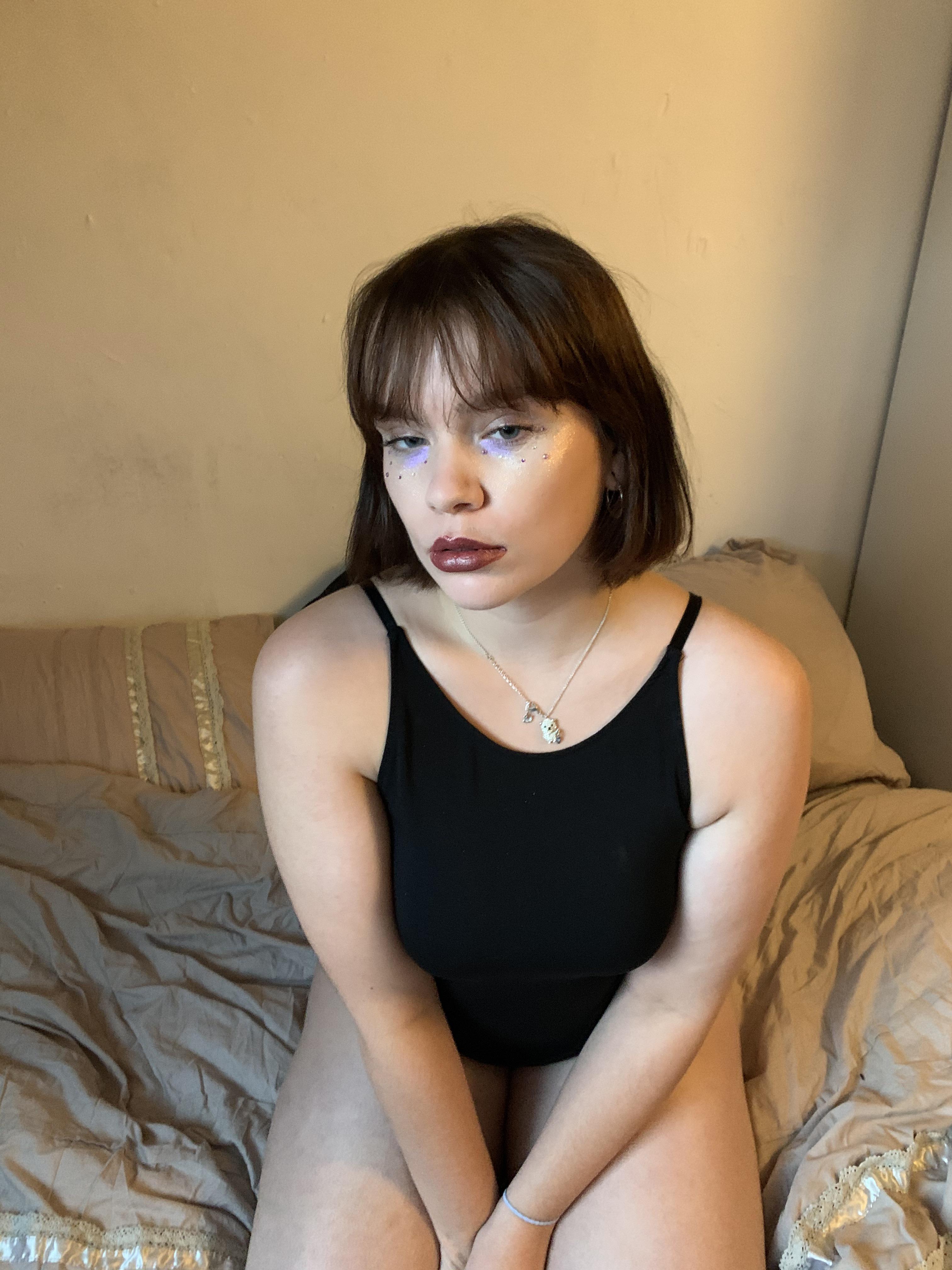 Resting bitch my face but my make-up is on fleek | Scrolller