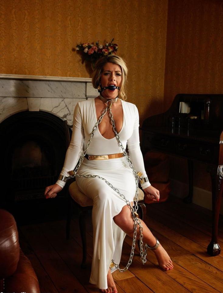 Restrained Elegance | Scrolller