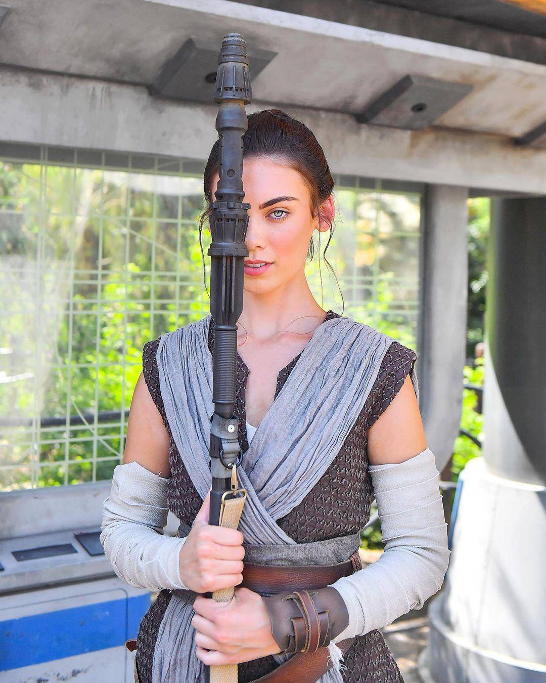 Rey of sunlight | Scrolller