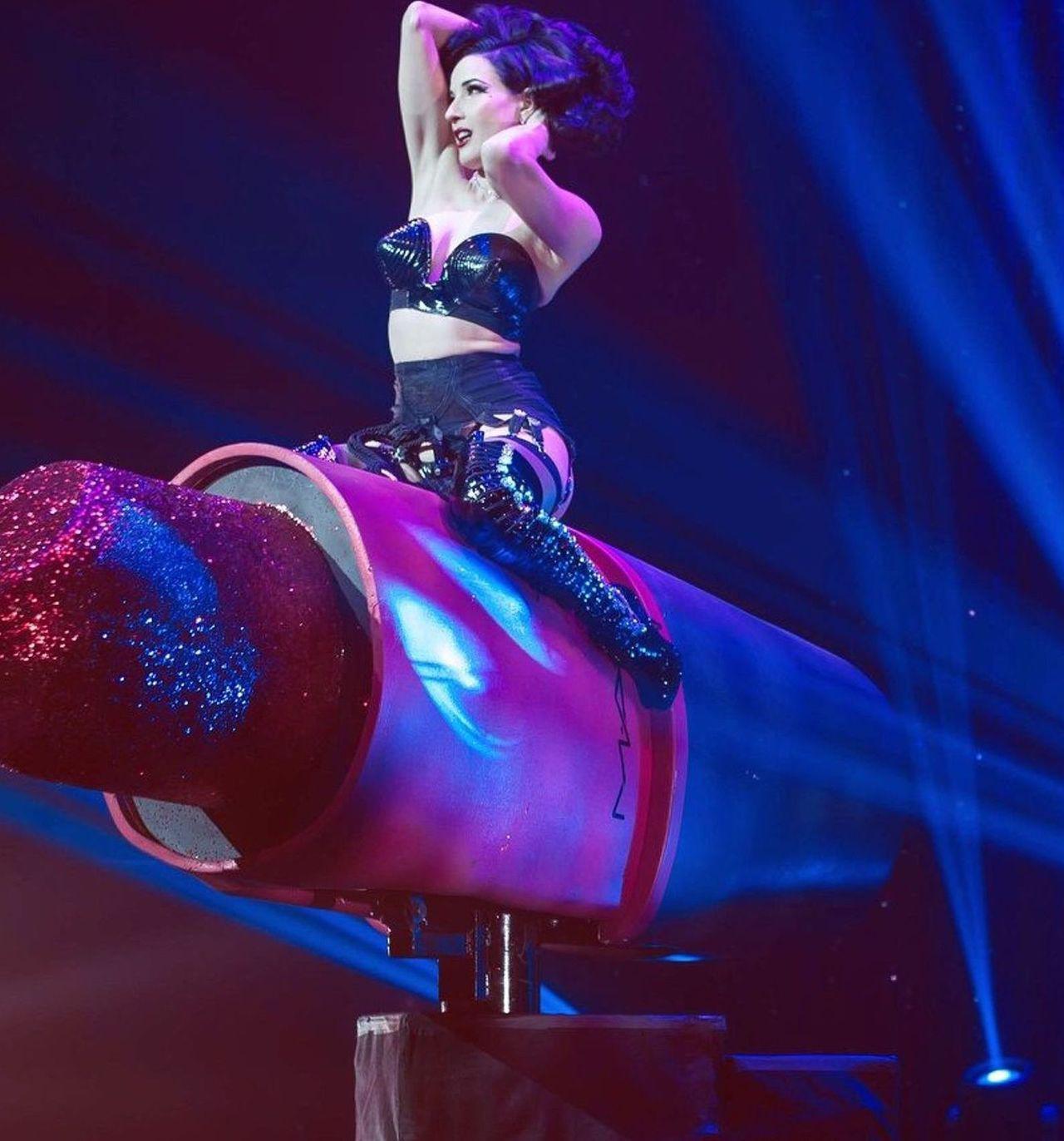 Riding Red | Scrolller