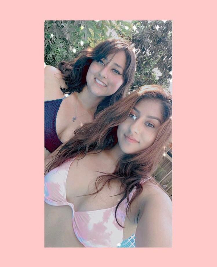 Right or left? | Scrolller