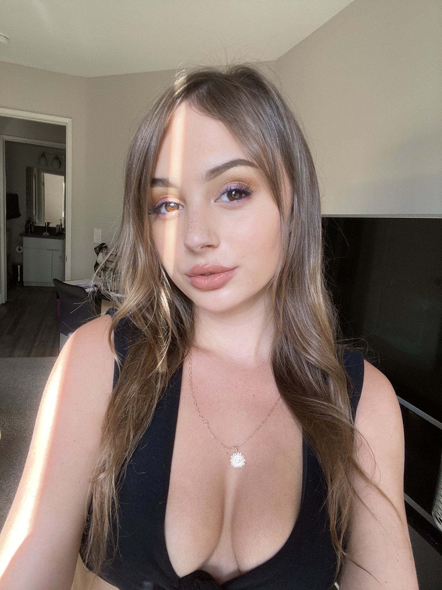 Rio Sage | Scrolller