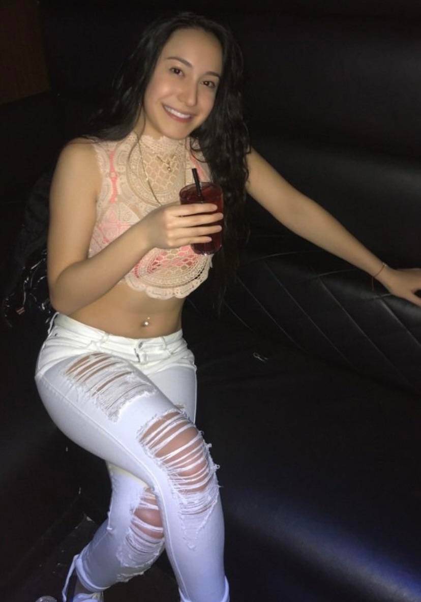 Ripped Jeans | Scrolller