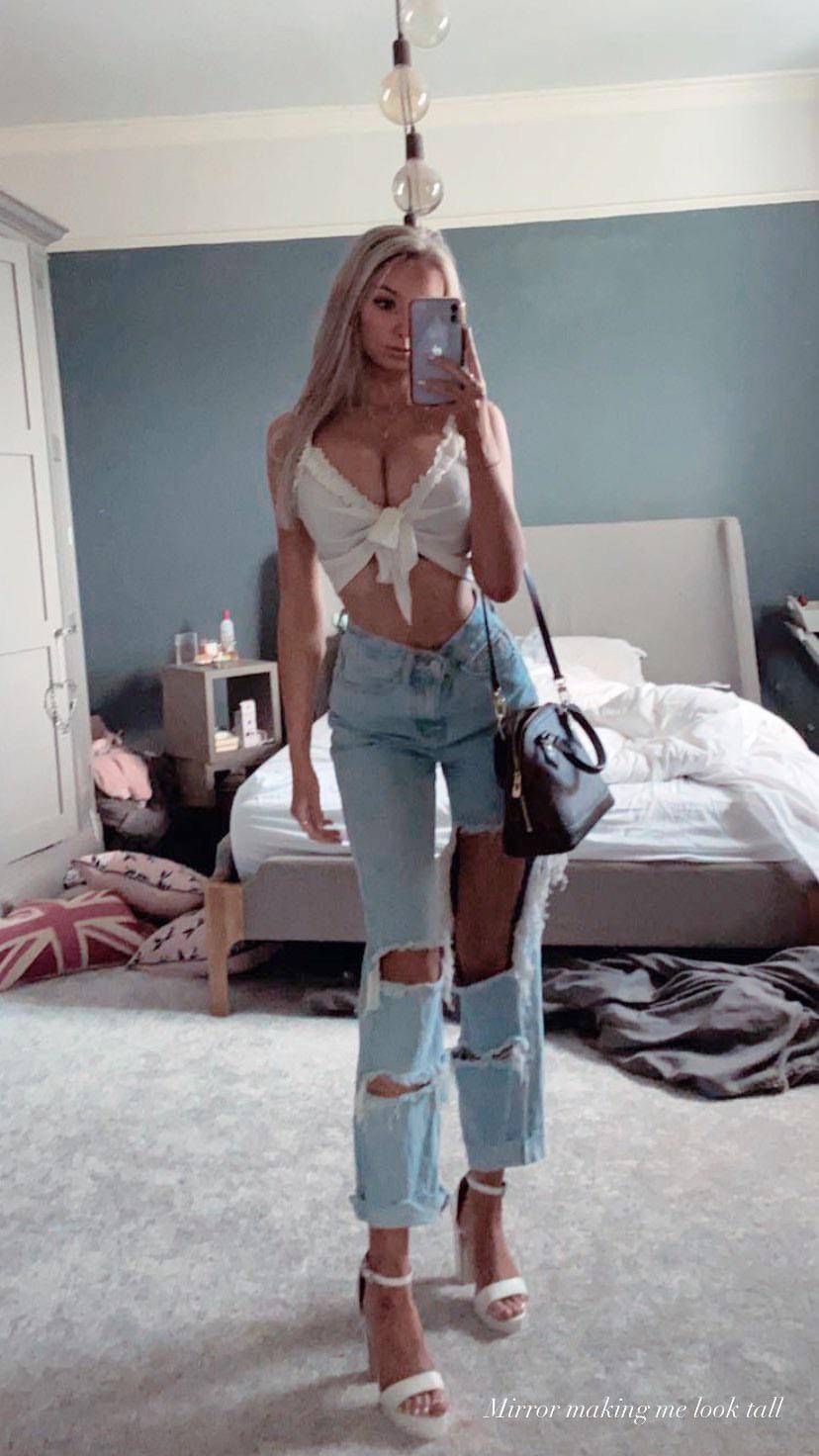 Ripped Jeans | Scrolller
