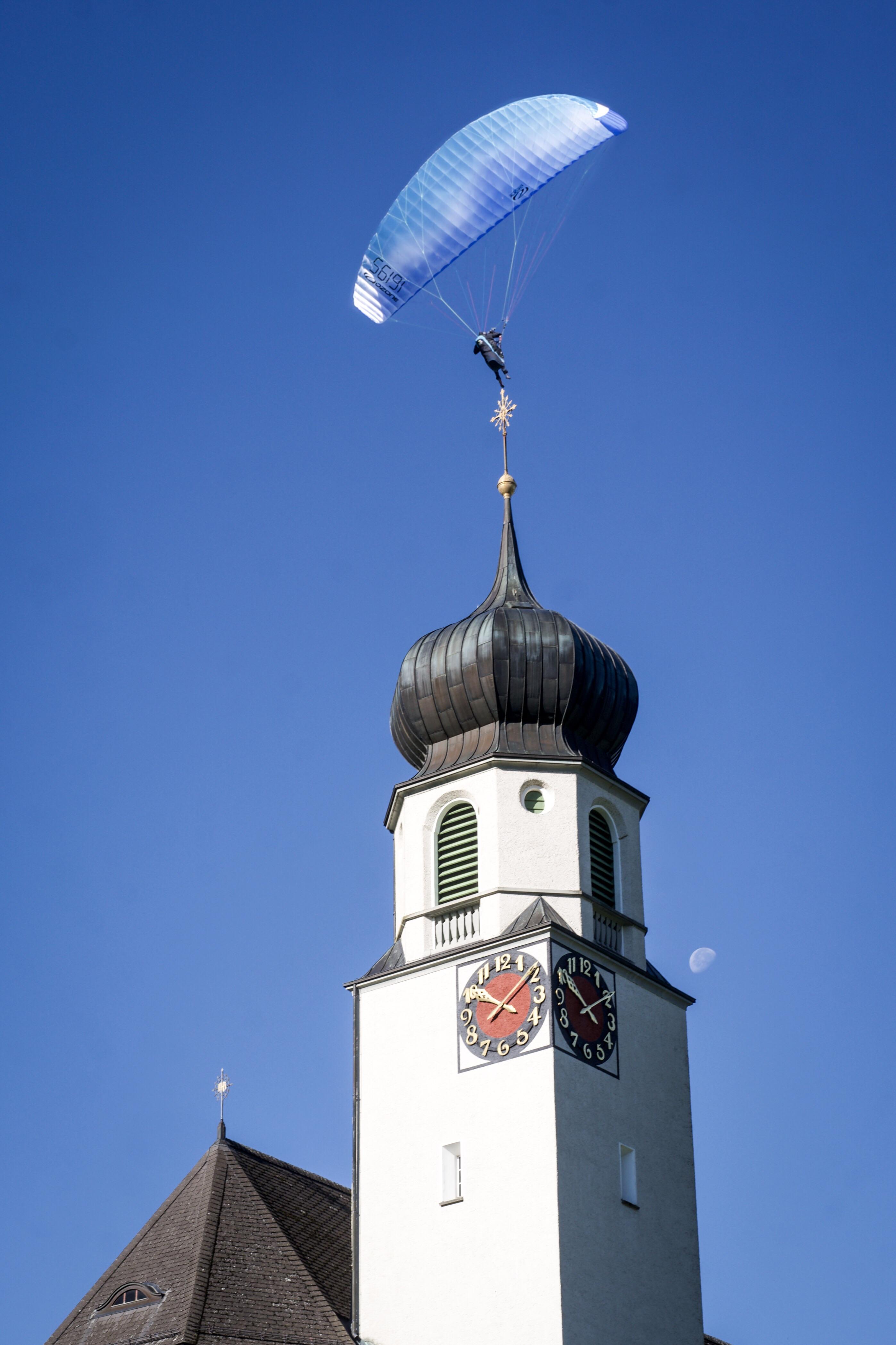 Risky biscuit | Scrolller