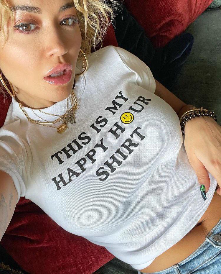 Rita Ora Scrolller