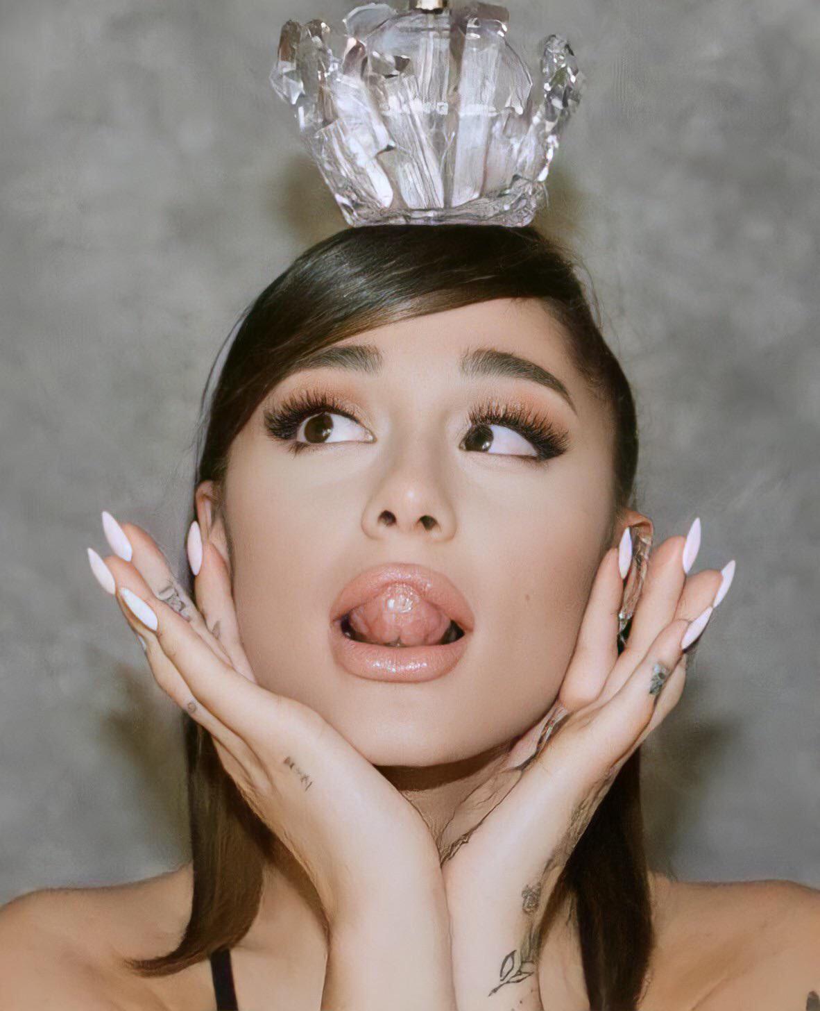 Rock hard for ariana/mia khalifa | Scrolller