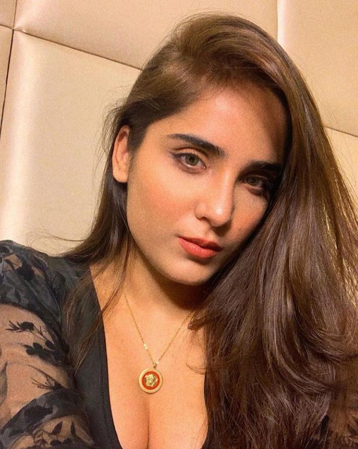 Roha Batool | Scrolller