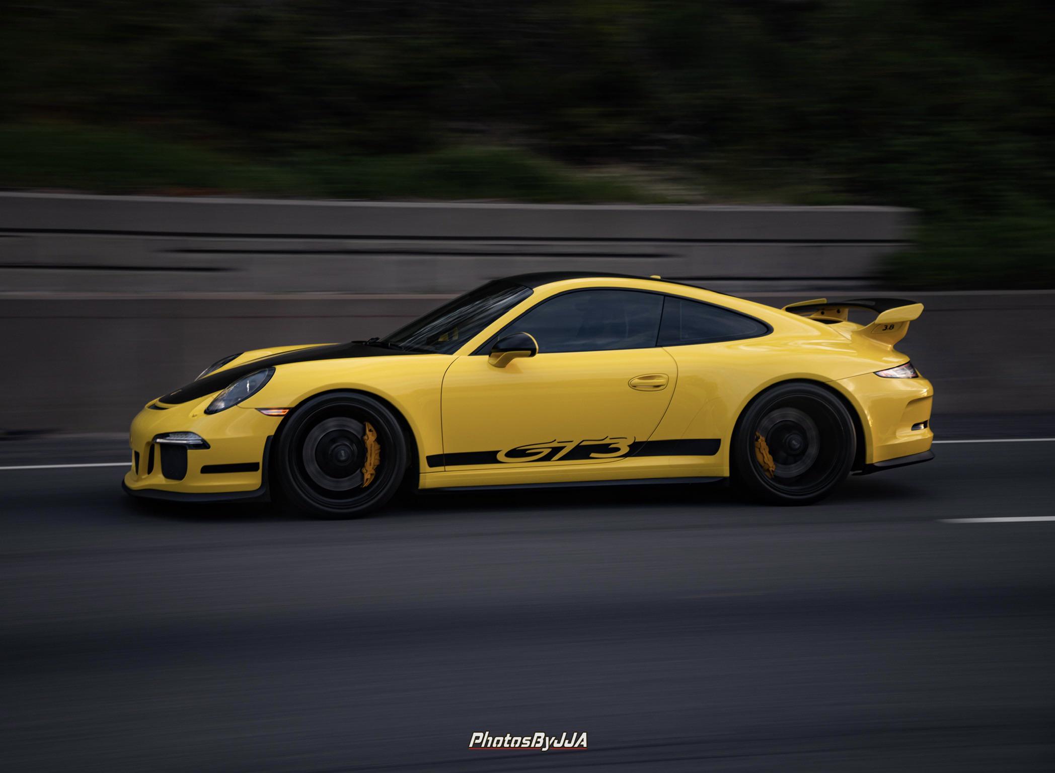 Rolling GT3 | Scrolller