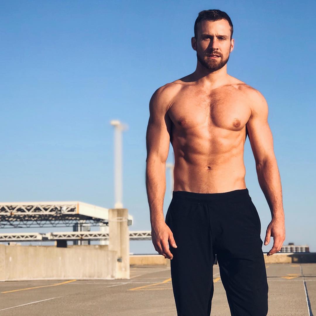 Ron Christopher | Scrolller