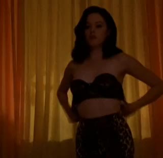 Rose McGowan - Going All the Way | Scrolller