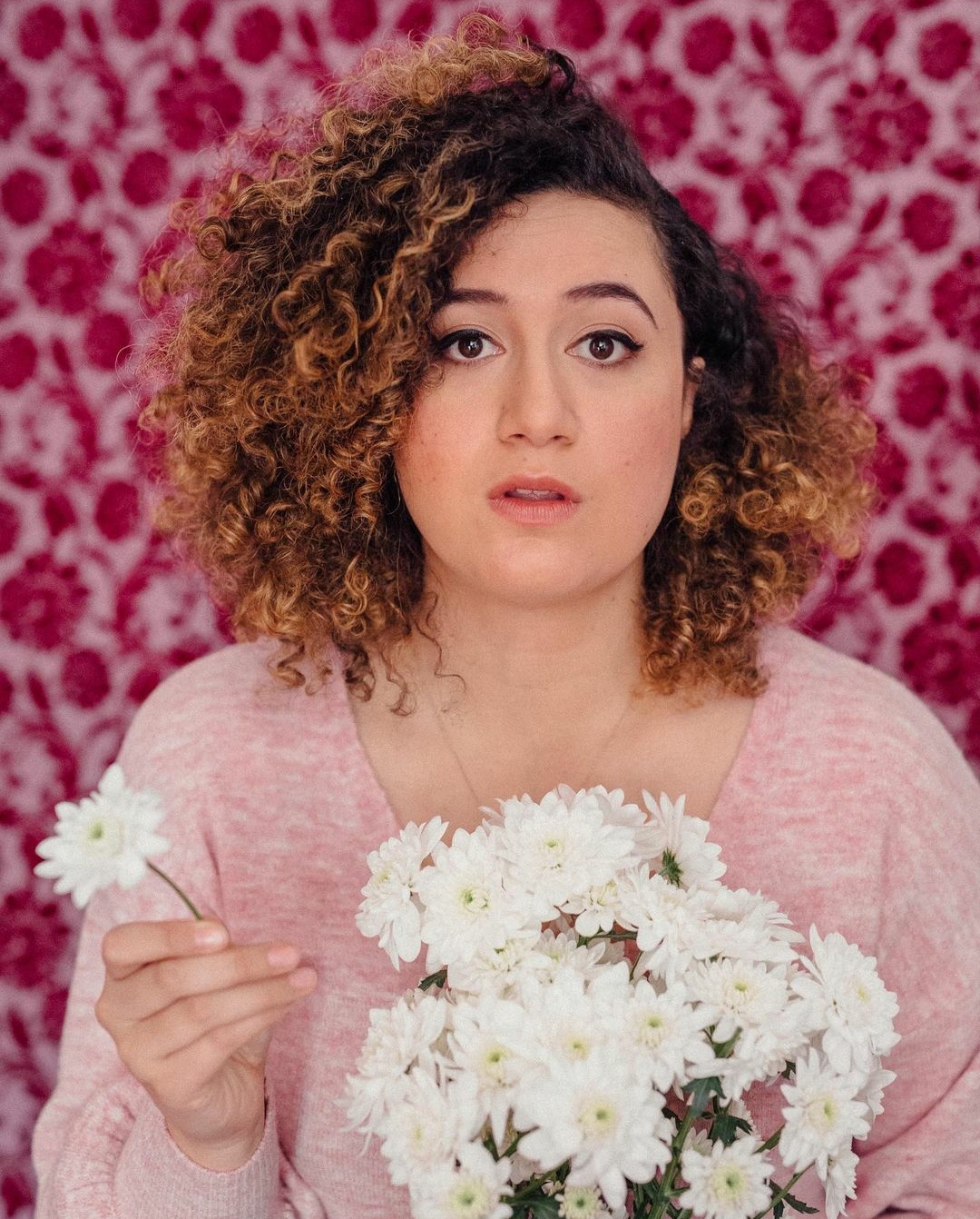 Rose with white flowers | Scrolller