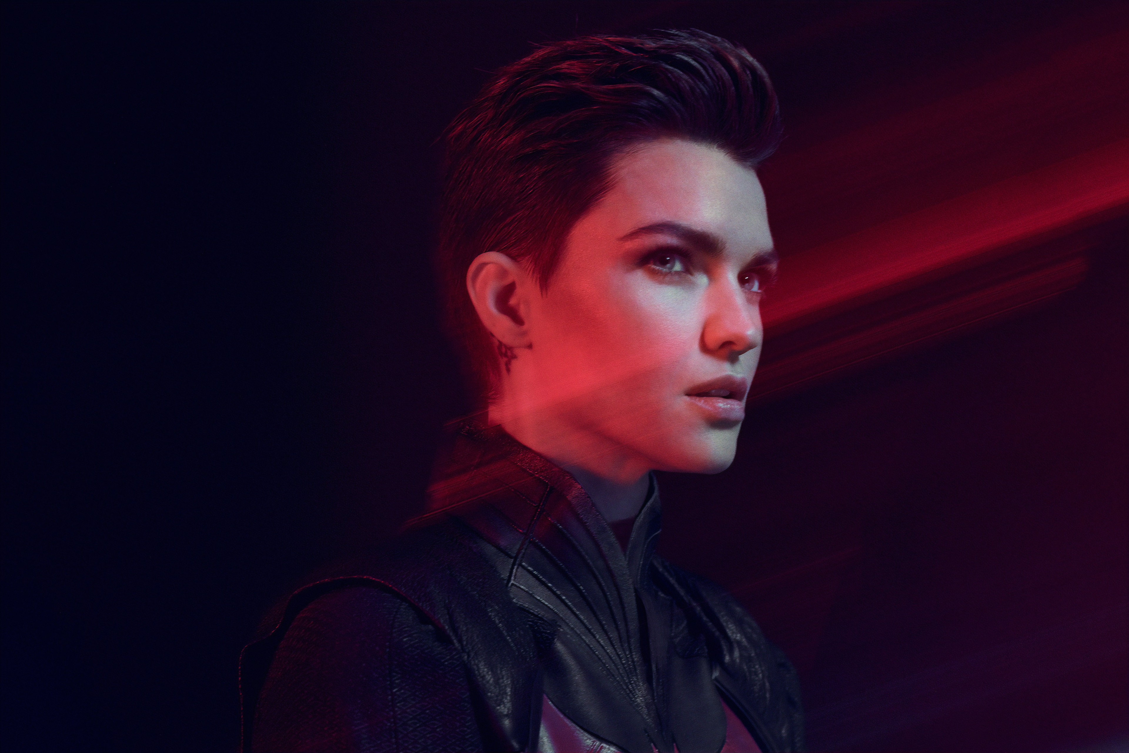 Ruby Rose in her Batwoman suit is so hot | Scrolller