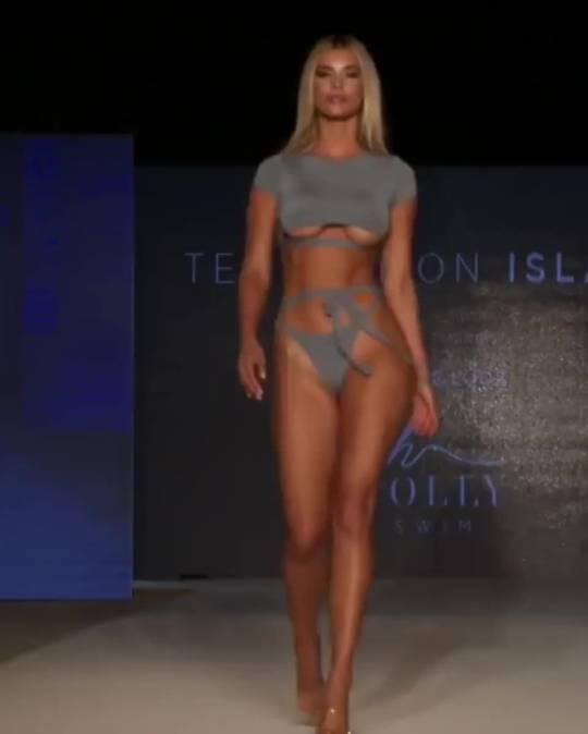 Runway Bikini Model - Nice Under Boobs | Scrolller