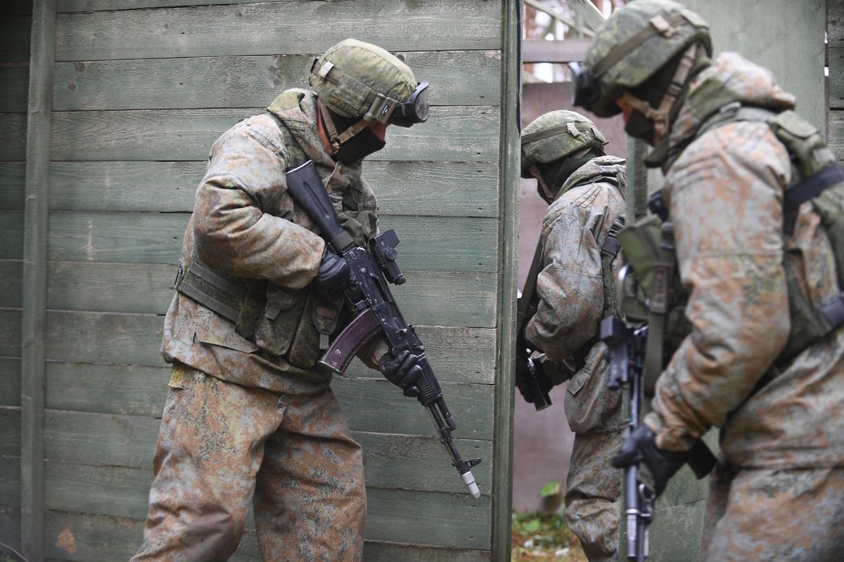 Russian soldiers on exercises[1200x800] | Scrolller