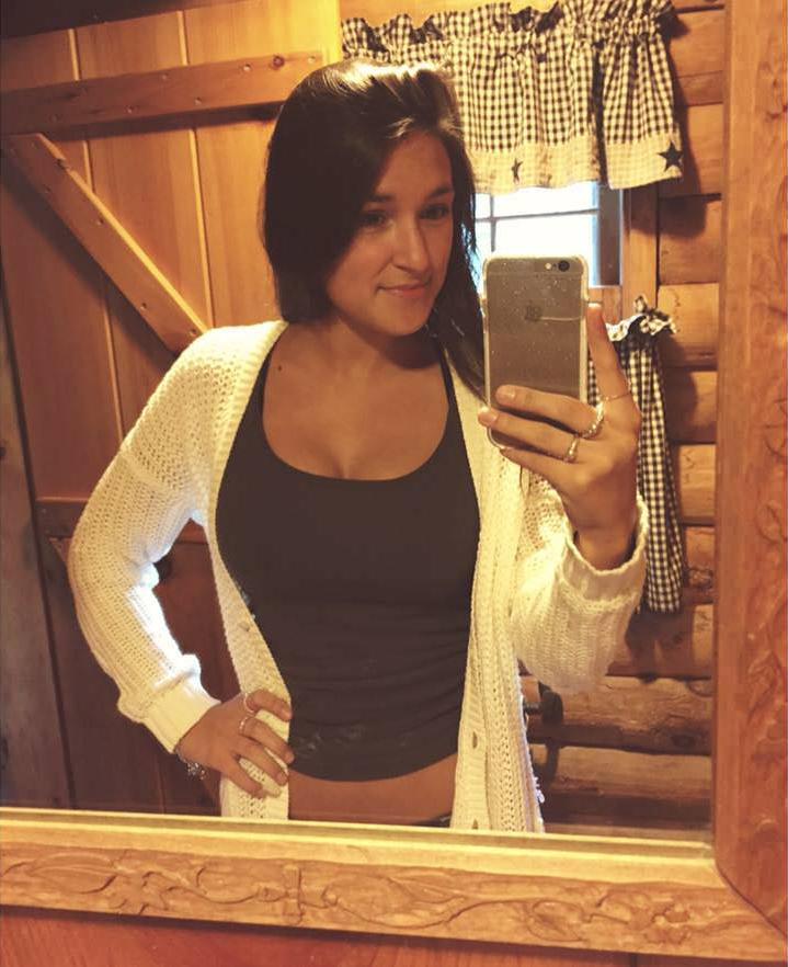 Rustic bathroom selfie | Scrolller