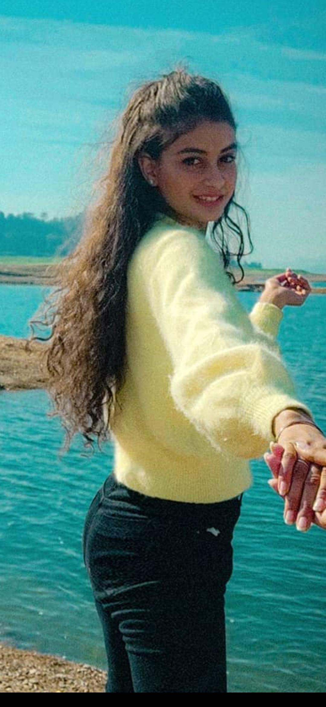 Saali ki gaand | Scrolller