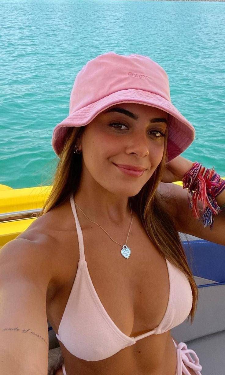 Sabina Hidalgo | Scrolller