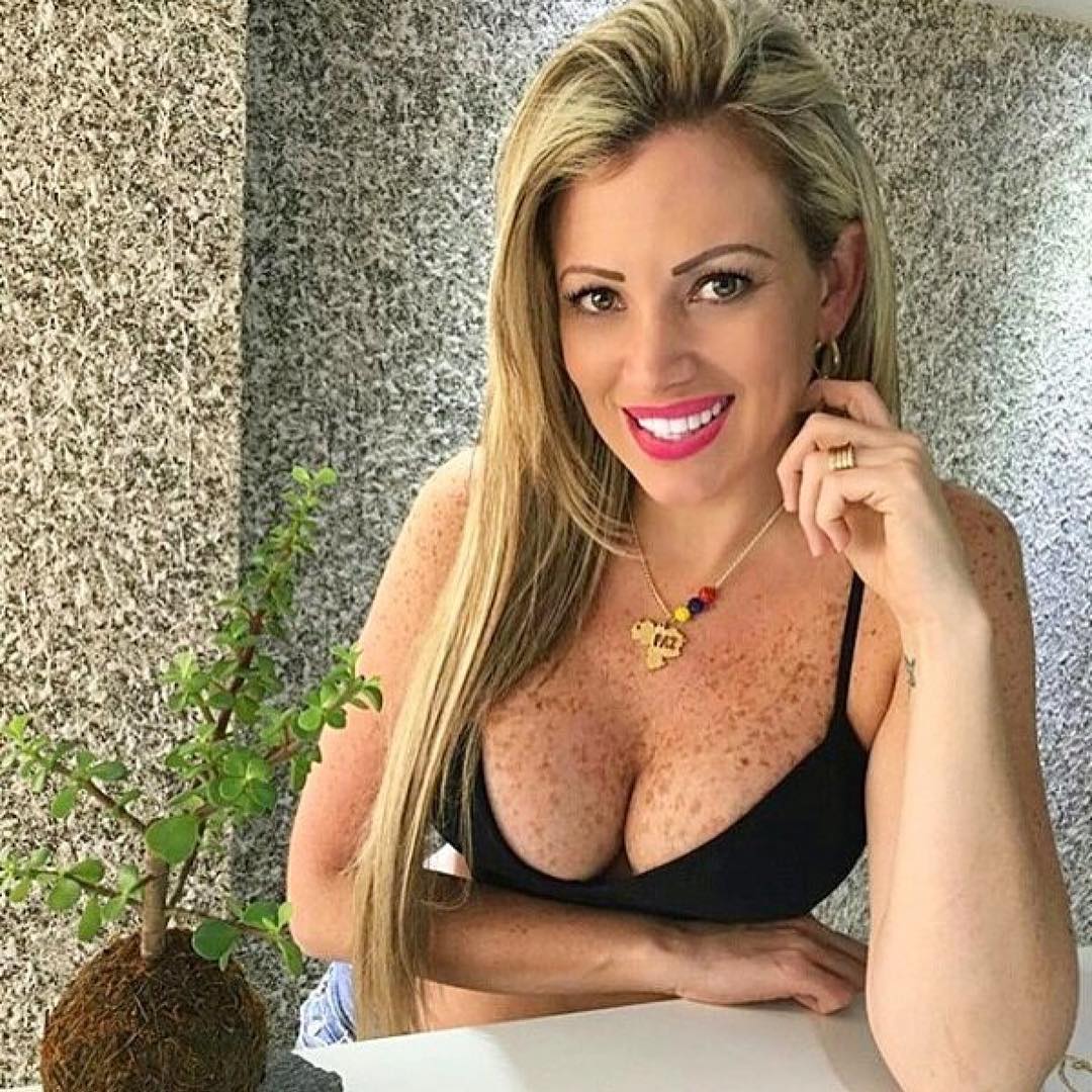 Sabrina Salemi | Scrolller