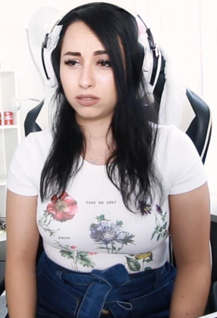 Sad bunny | Scrolller