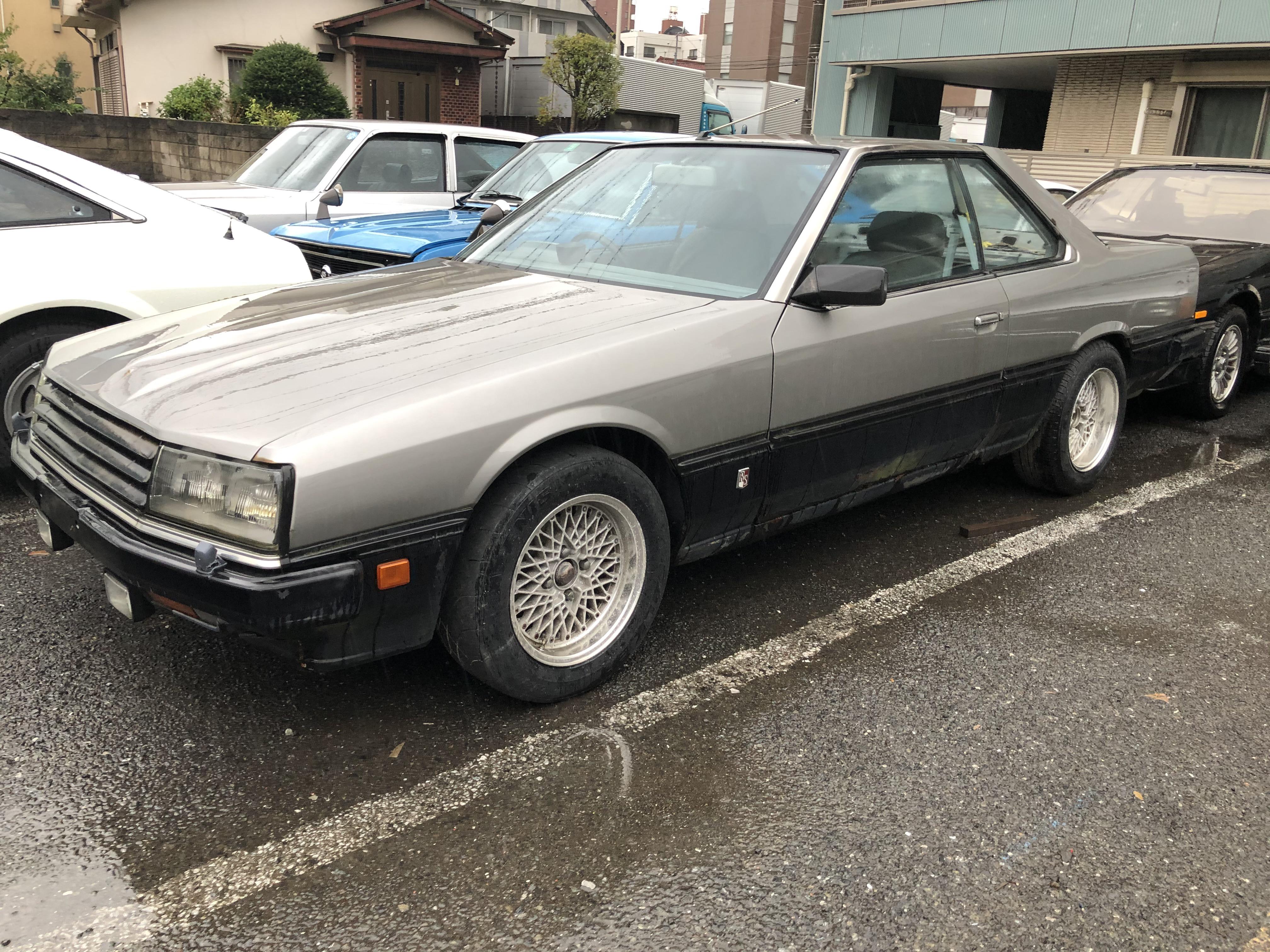 Sad R30 wasting away at work | Scrolller