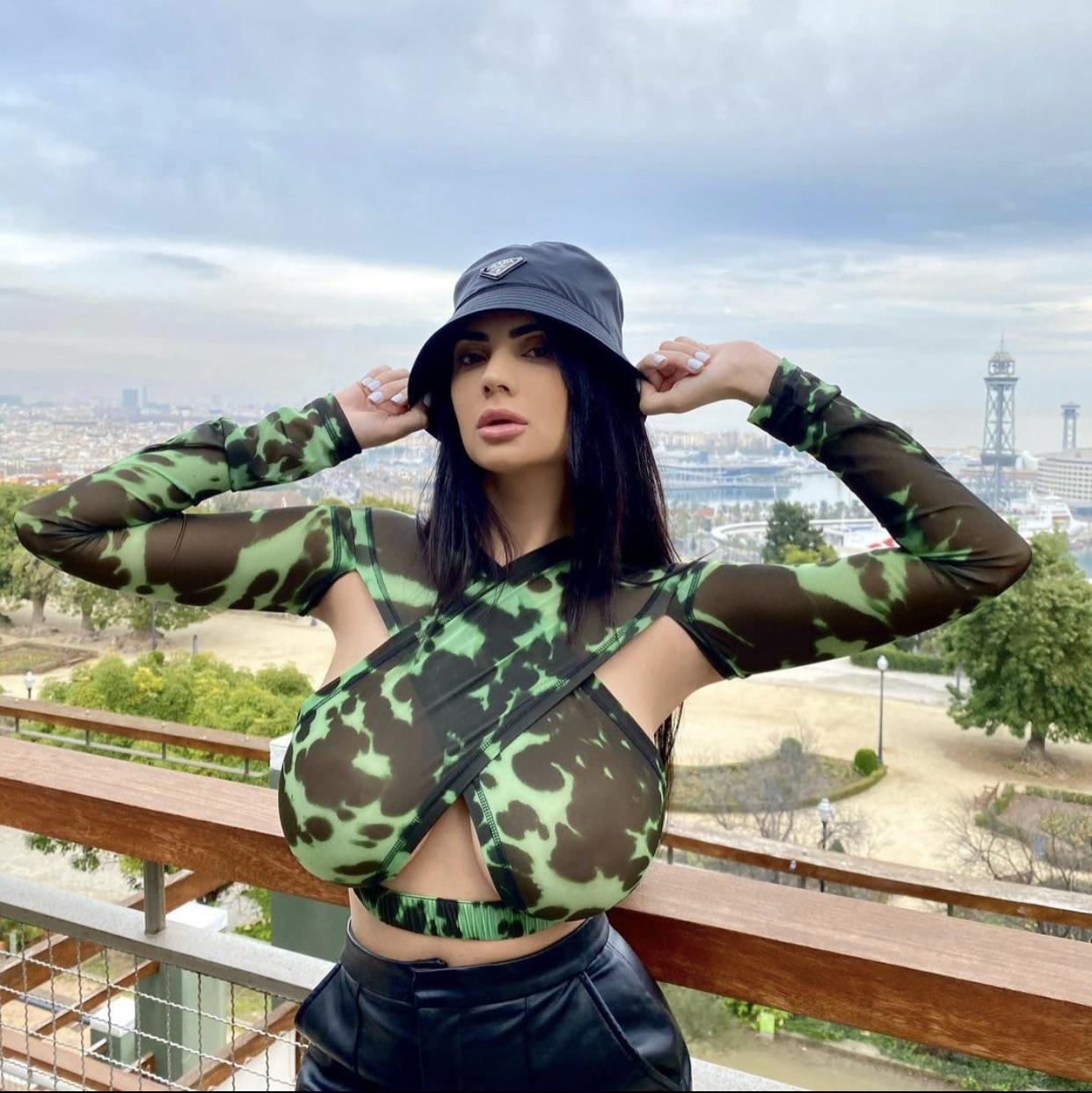 Instagram | Scrolller