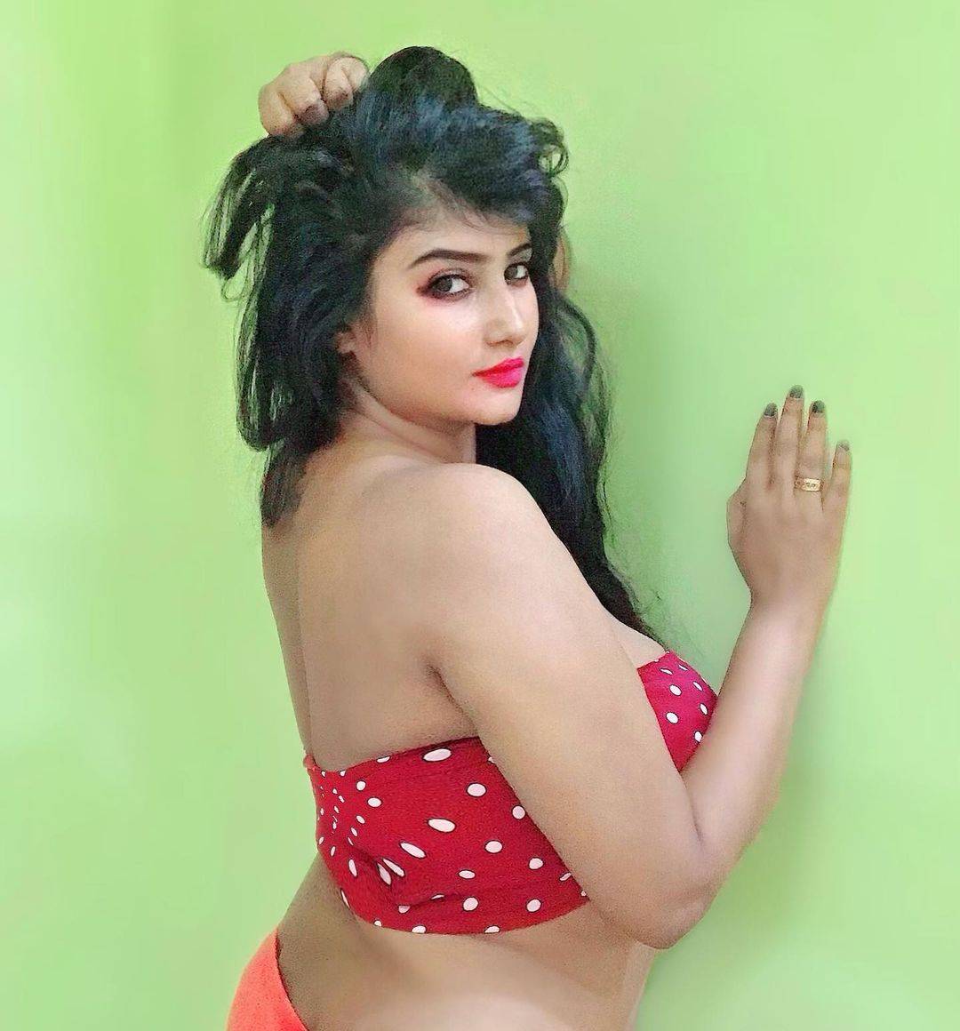 Sapna Bakshi!! Hotness!! | Scrolller