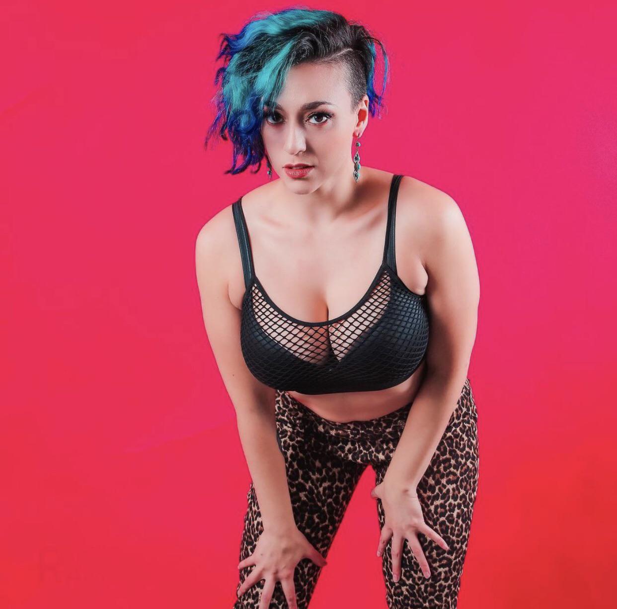 Sarah The Rebel | Scrolller