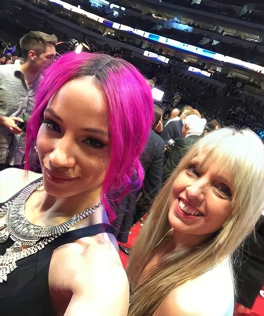 Sasha and her Ma | Scrolller