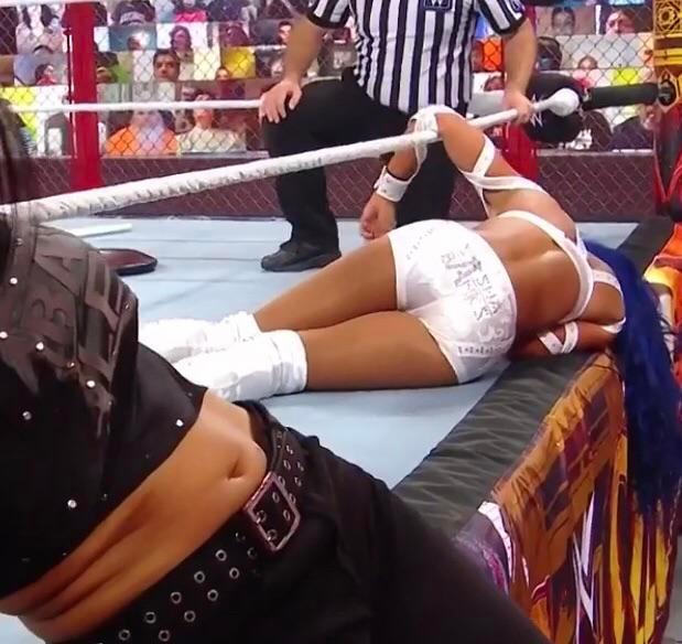 Sasha’s apron cheeks | Scrolller