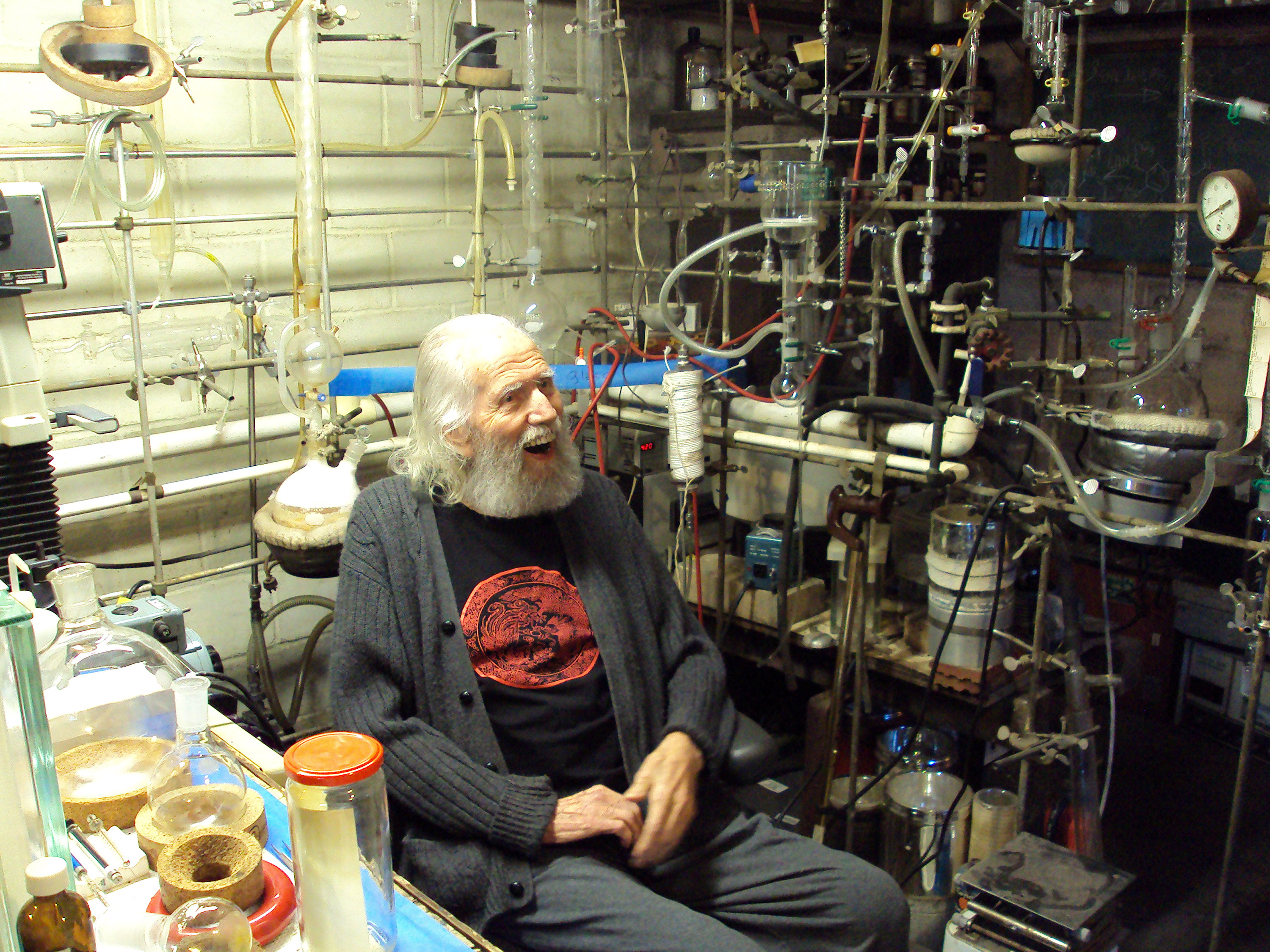 Sasha Shulgin's basement lab (the father of MDMA) | Scrolller