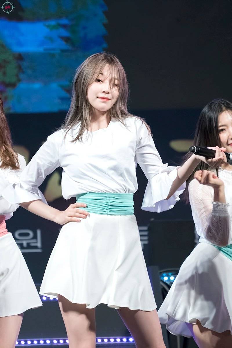 Sassy Jiheon | Scrolller