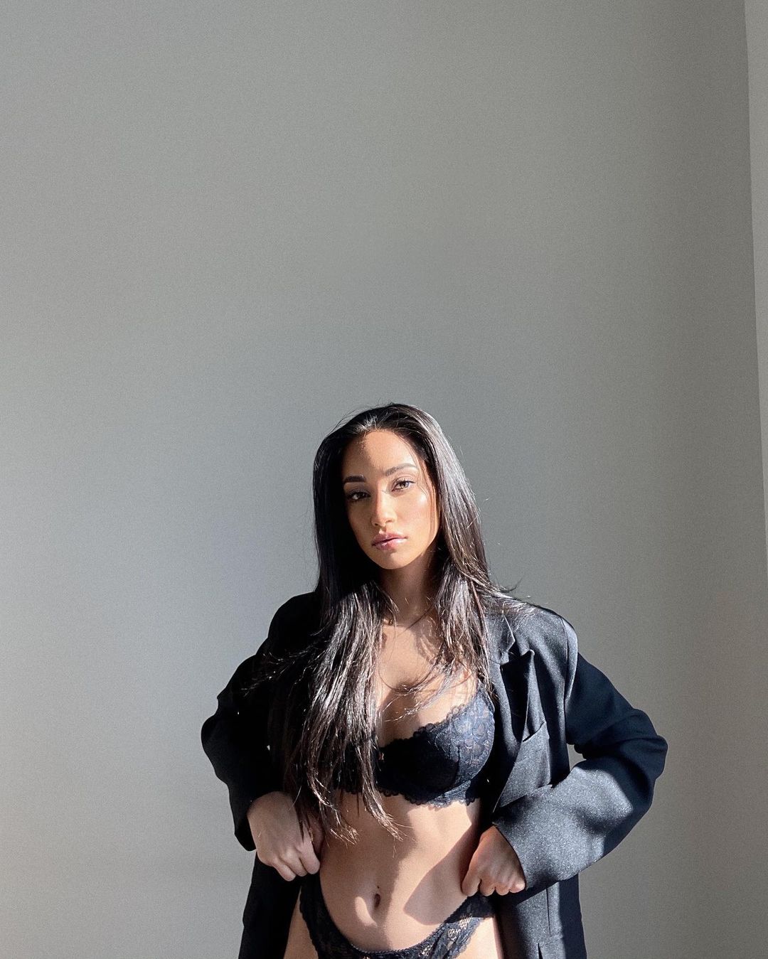 Savage X Fenty New Ambassador (Black Lingerie Set) | Scrolller