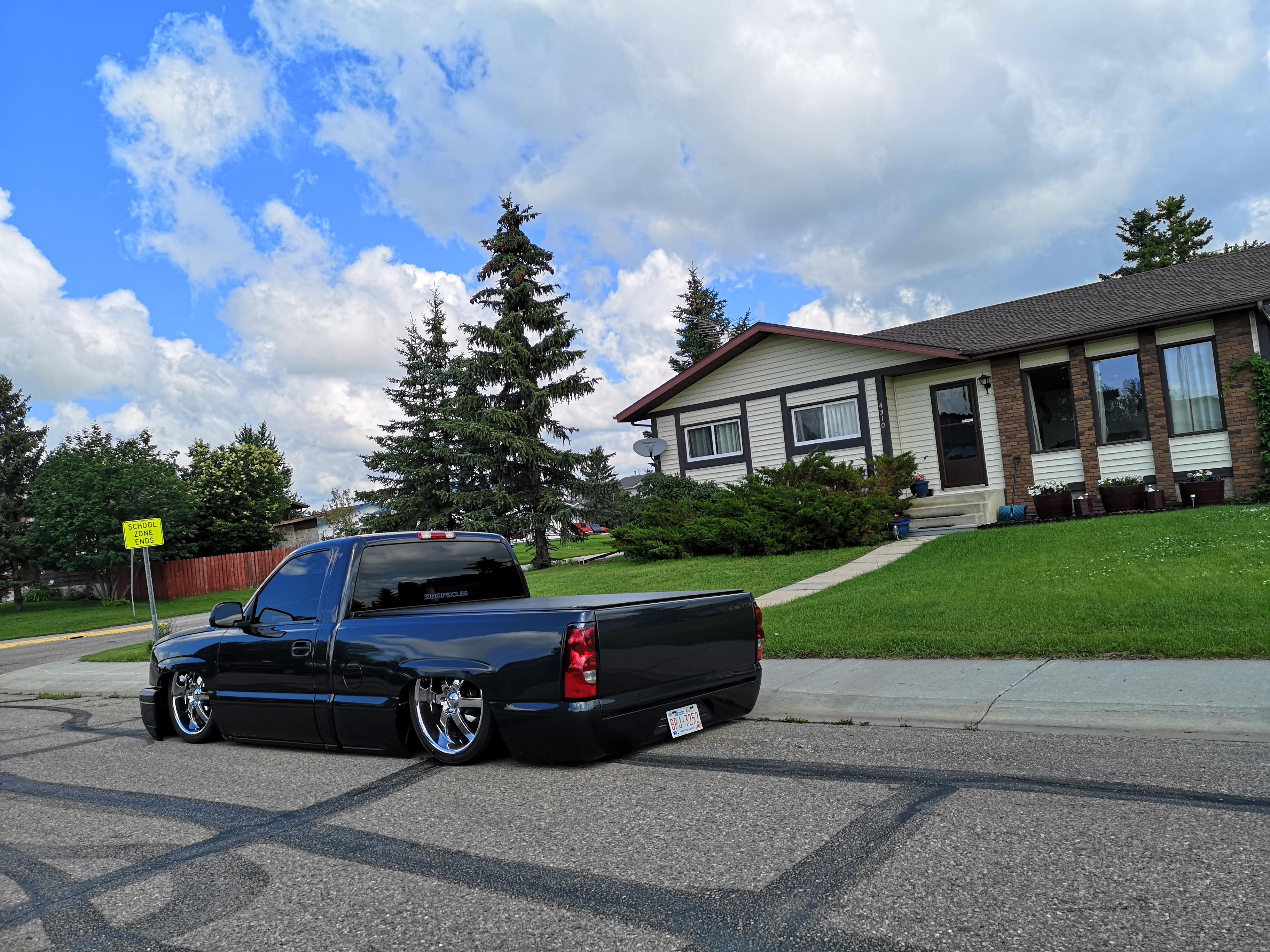 Saw this sweet slammed chevy! | Scrolller