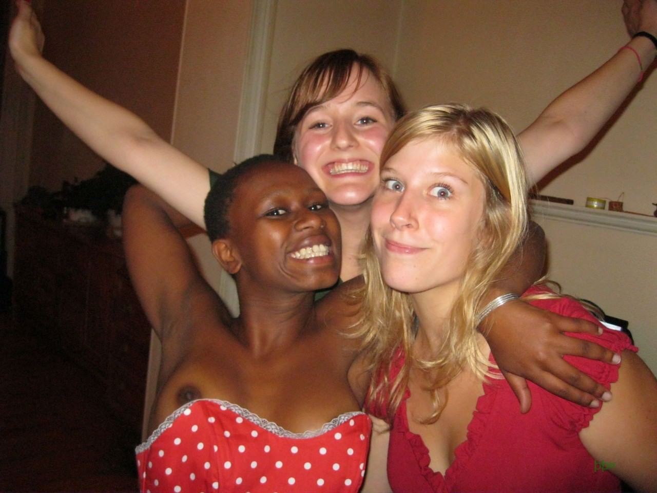 Say cheese! | Scrolller