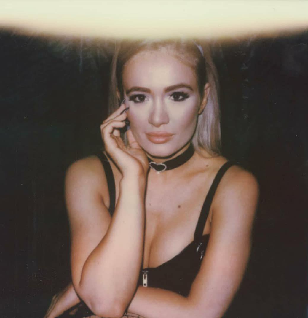 Scarlett | Scrolller