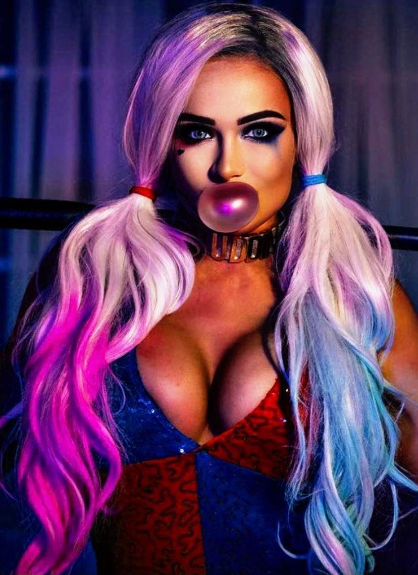 Scarlett 🥵 | Scrolller