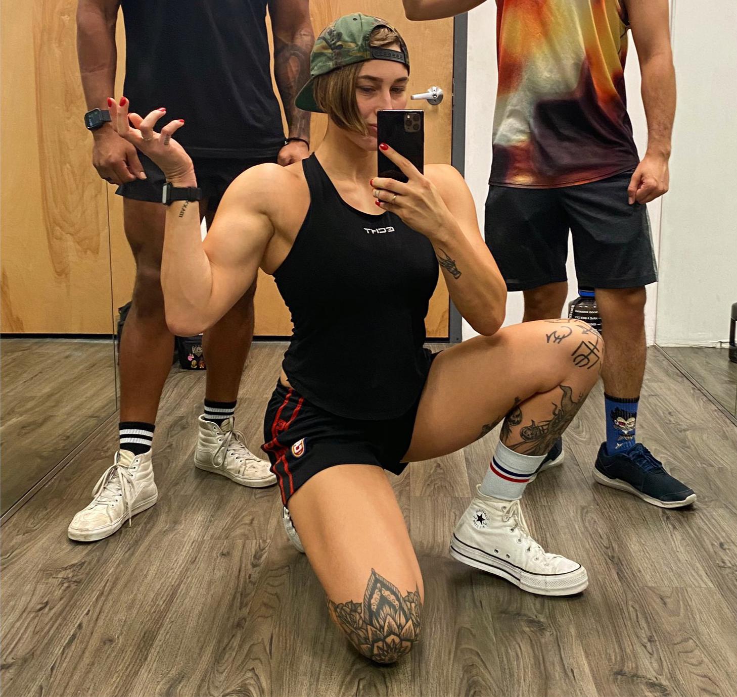 Sculpted physique | Scrolller