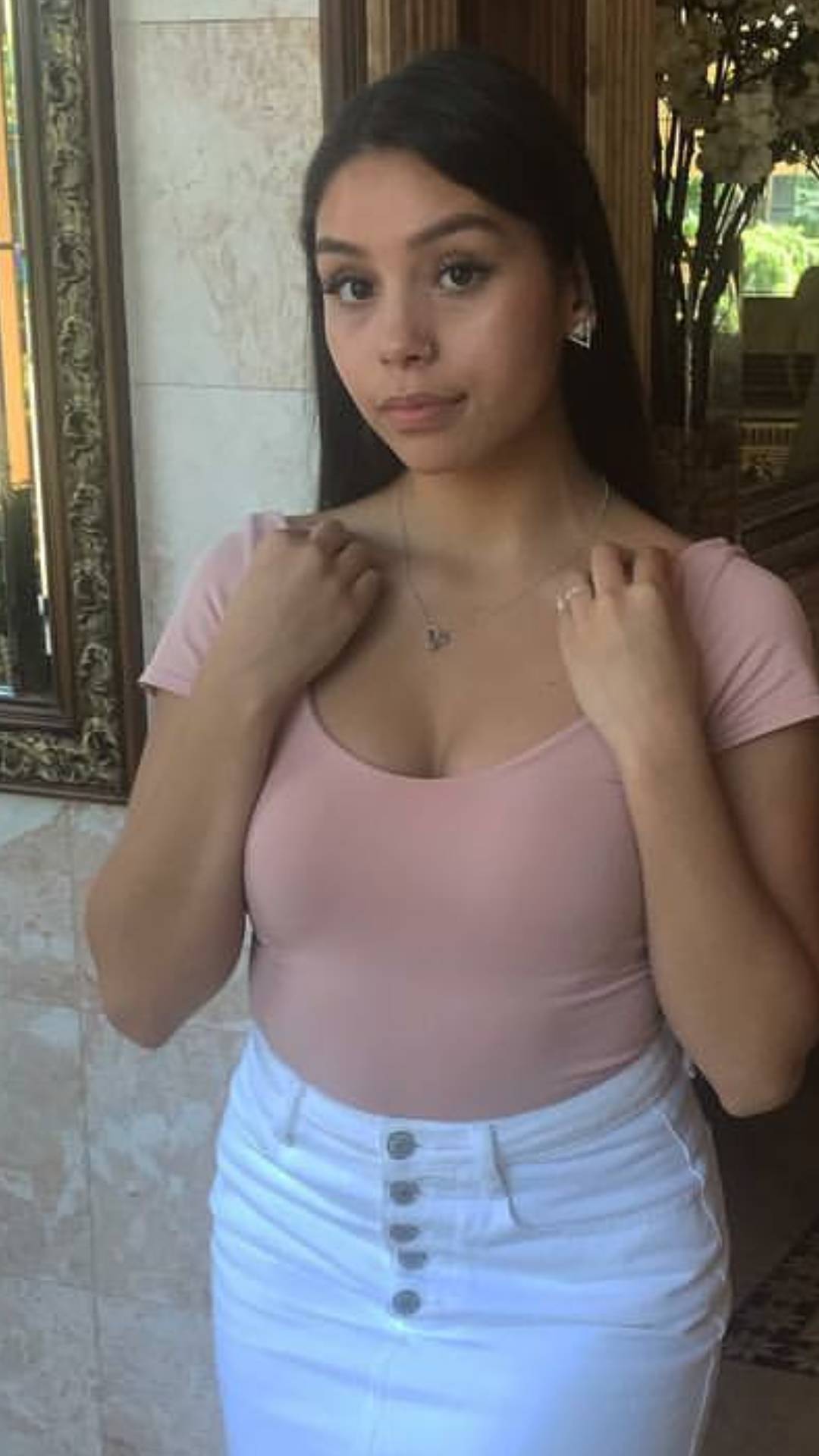 Se llama Natalya, si alguien le interesa darle un tributo o pajearse a ella, dame un Pm | Scrolller