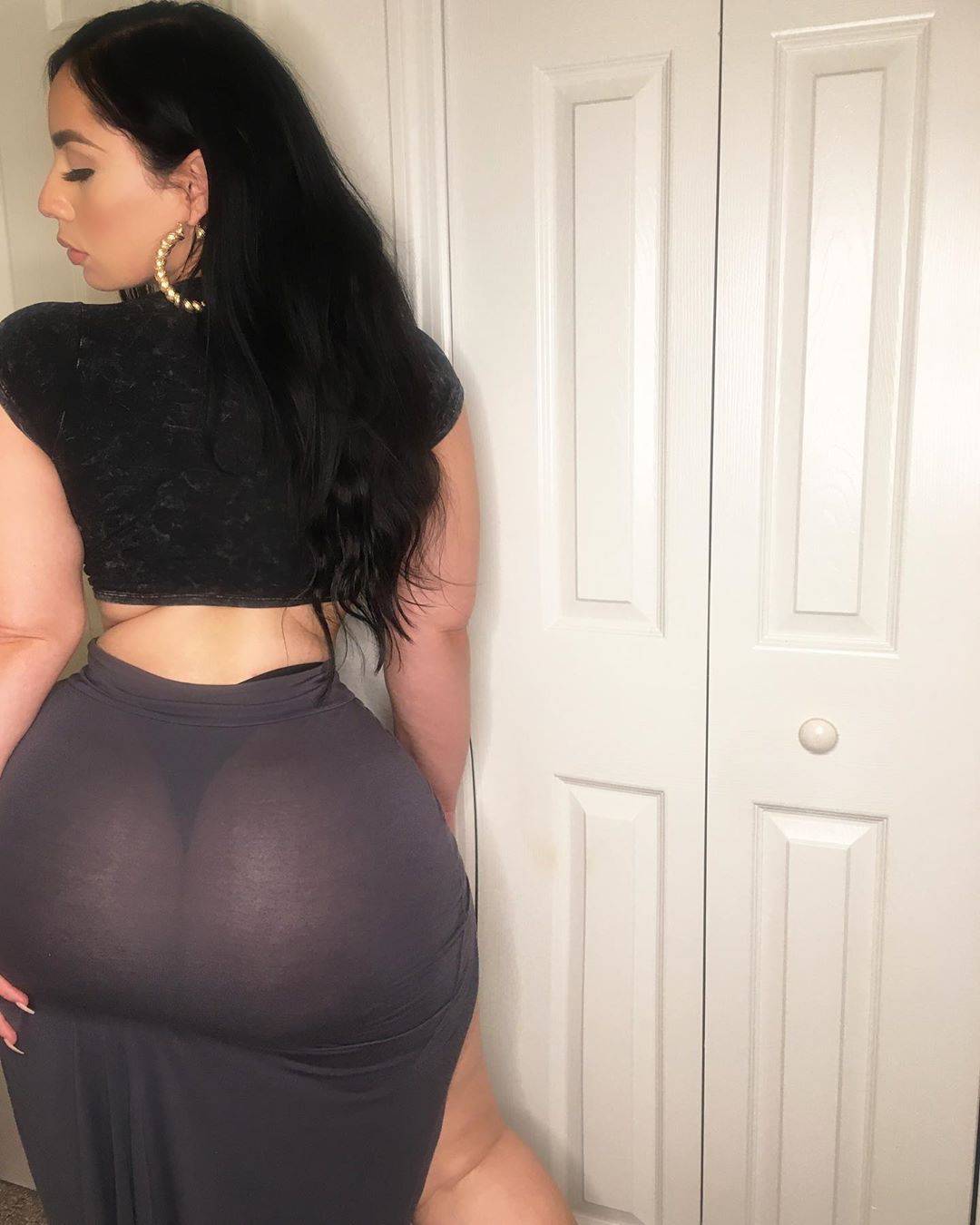 See-through | Scrolller