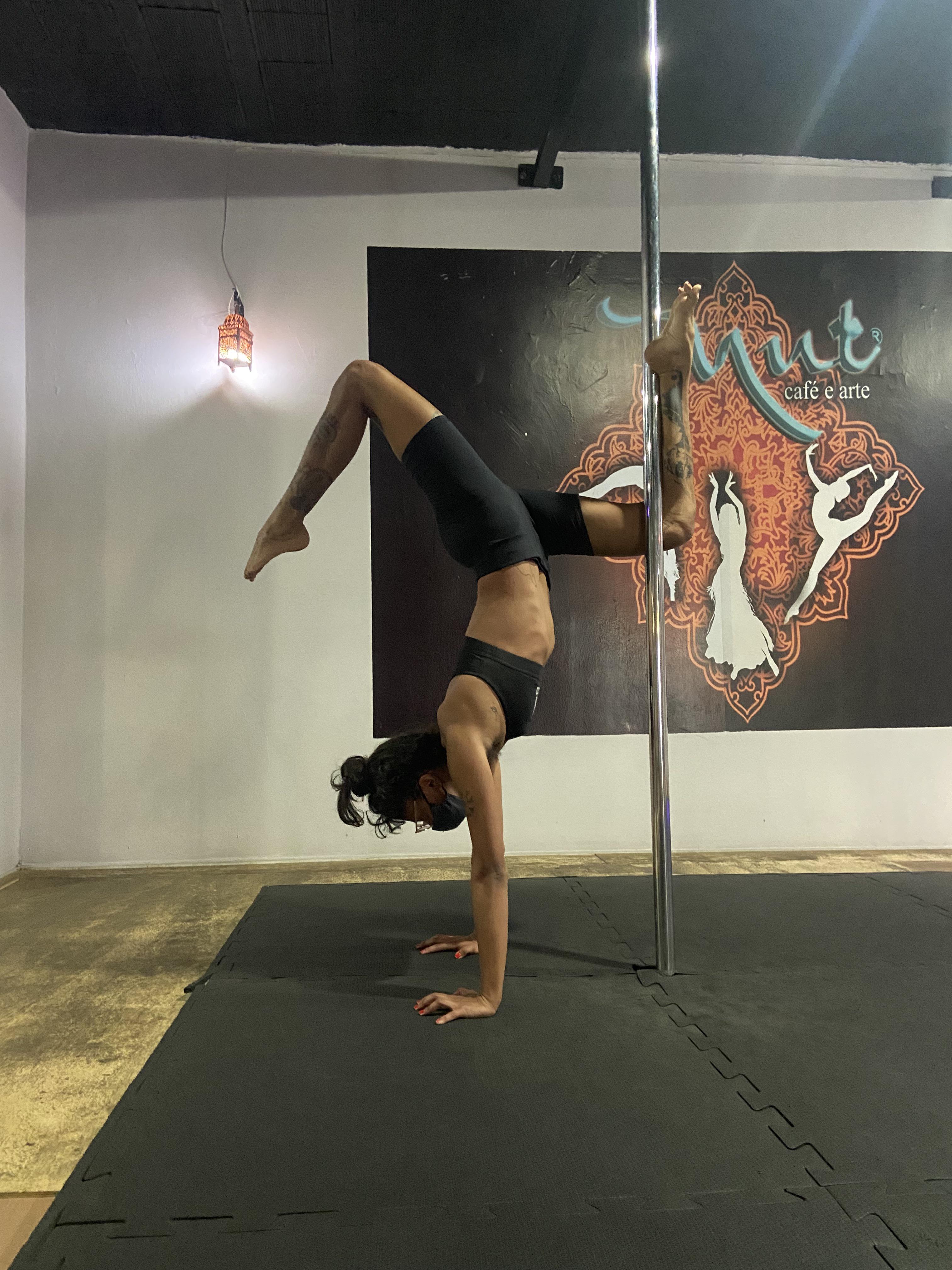 Seeing the worlr upside down | Scrolller