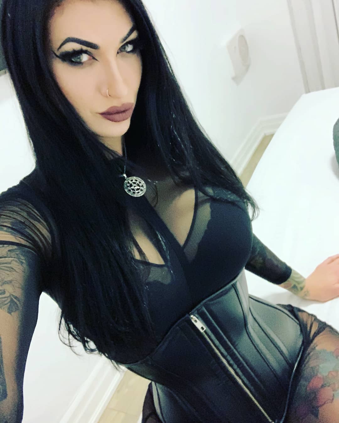 Seeking for a loyal and humble slave to be a full owned come to my world chat me on kik ...