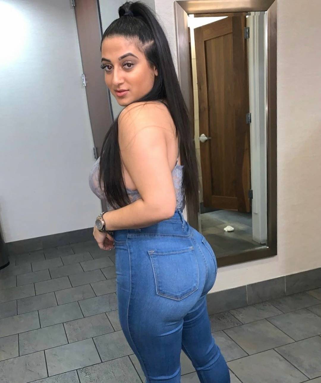 Sejal's thick ass | Scrolller