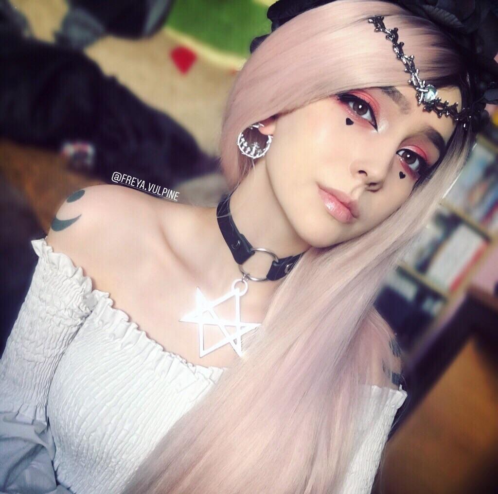 [self] catching the sunlight | Scrolller