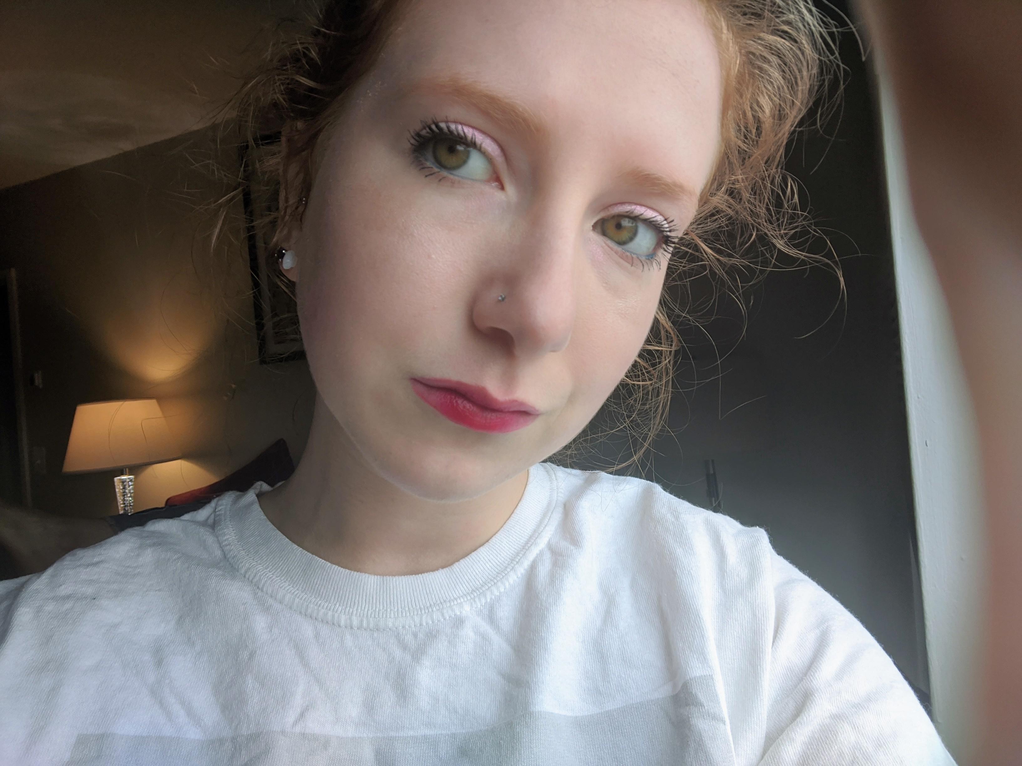 Self-quarentine makeup play | Scrolller