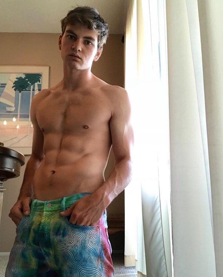 @selleck.benjamin | Scrolller