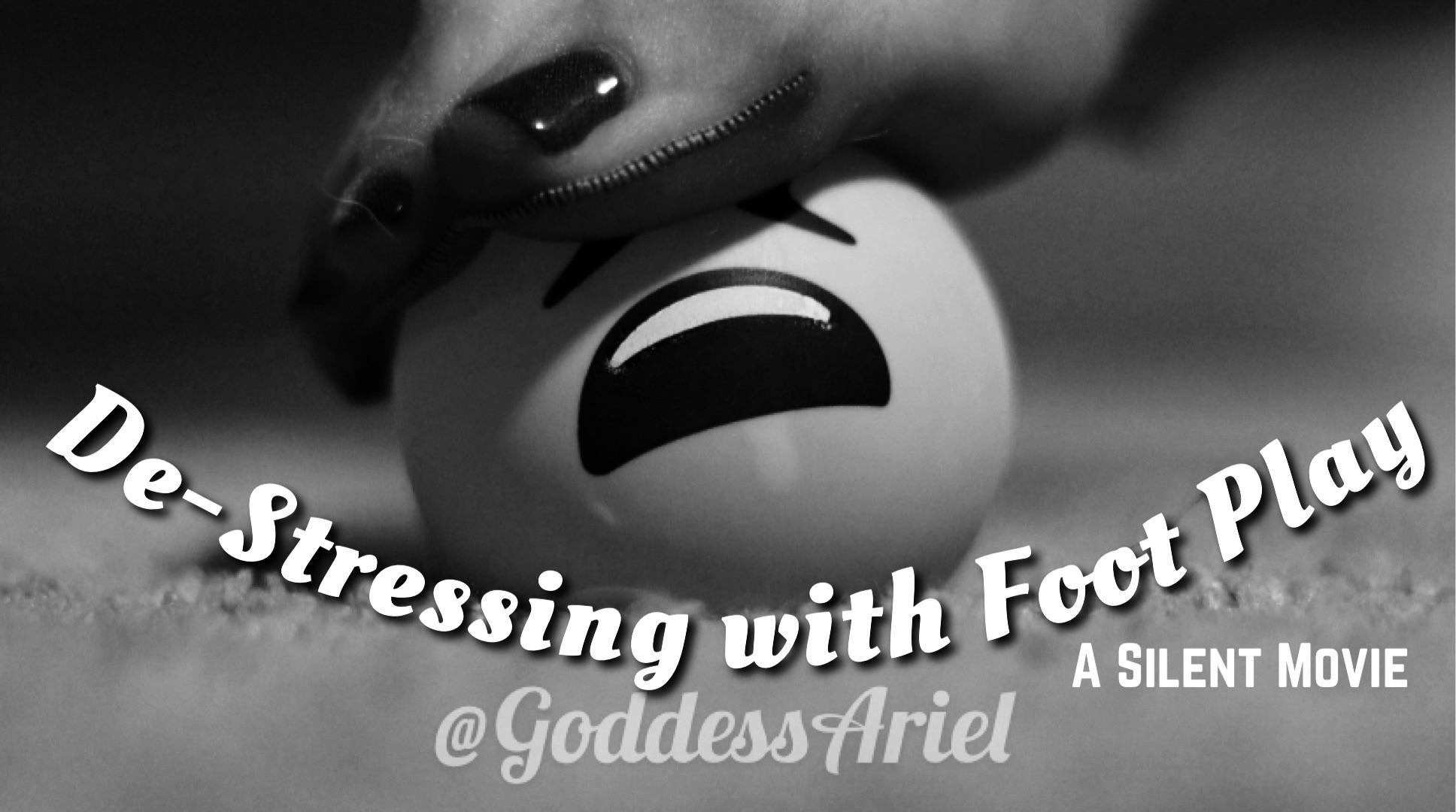 [SELLING] 2:47 of pure stress relief. Watch my pretty manicured toes and my size 9 arches ...