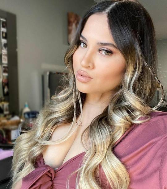 Step sis | Scrolller