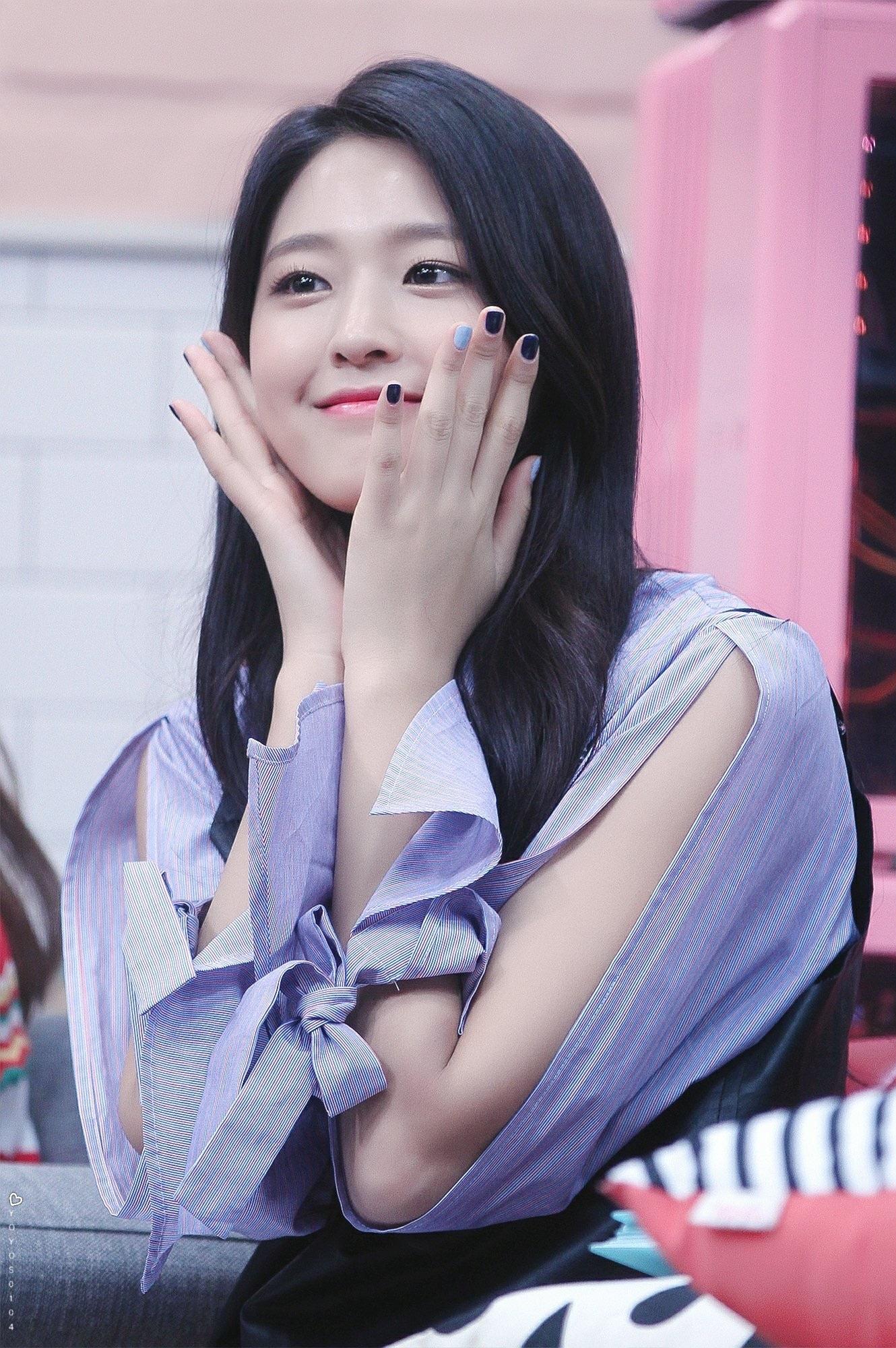 seolcheeks 6 | Scrolller